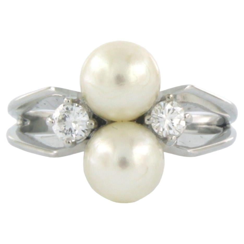 Ring with pearls and diamonds 14k white gold For Sale at 1stDibs