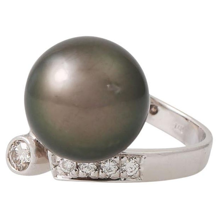 Bague avec perle de culture de Tahiti et 5 diamants taillés en brillant ...