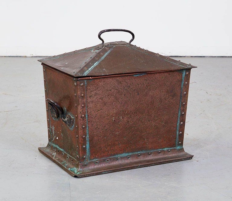 Riveted Copper Arts and Crafts Kindling Box For Sale at 1stDibs