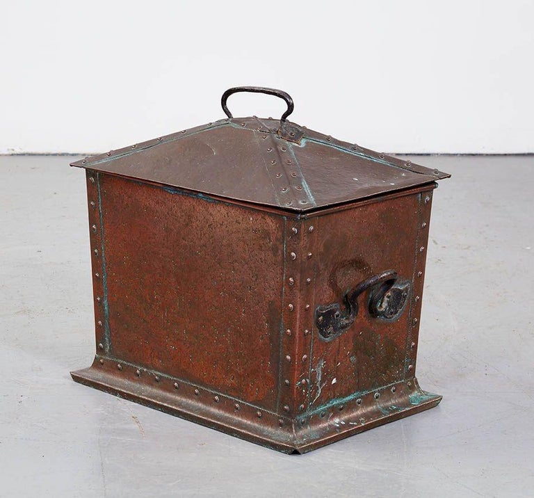 Riveted Copper Arts and Crafts Kindling Box For Sale at 1stDibs