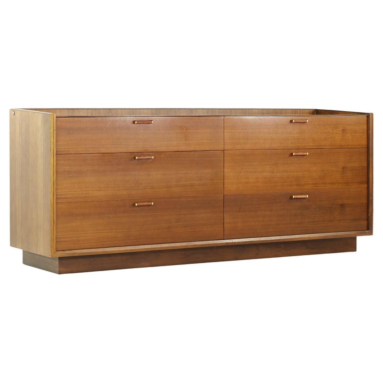 Commode basse à 6 tiroirs en cuir de noyer Robert Baron pour Glenn of ...
