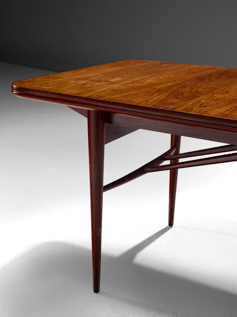 Robert Heritage for Archie Shine Extendable Dining Table For Sale at ...