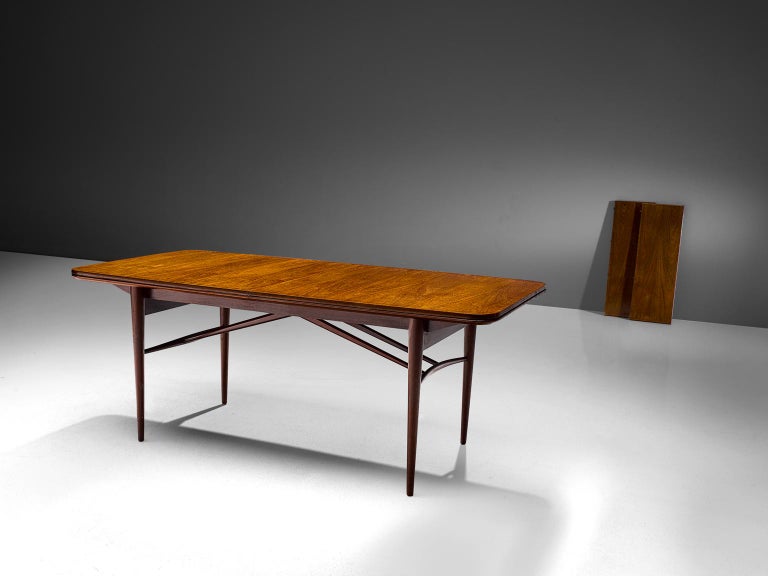 Robert Heritage for Archie Shine Extendable Dining Table For Sale at 1stDibs