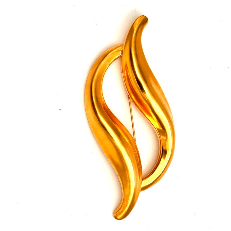 Robert Lee Morris Gilded Double Dolphin Wave Brooch For Sale at 1stDibs