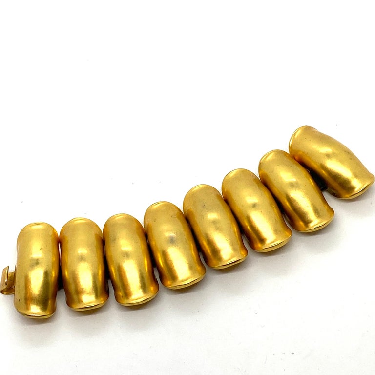 Robert Lee Morris Matte Gold Connoli Knuckle Bracelet For Sale at 1stDibs