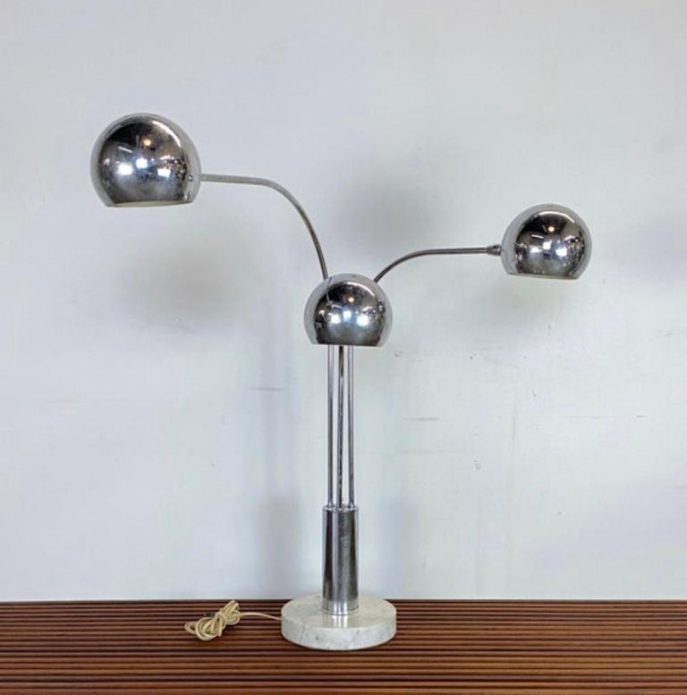 Robert Sonneman Style Chrome Table Lamp on Marble Base For Sale at 1stDibs