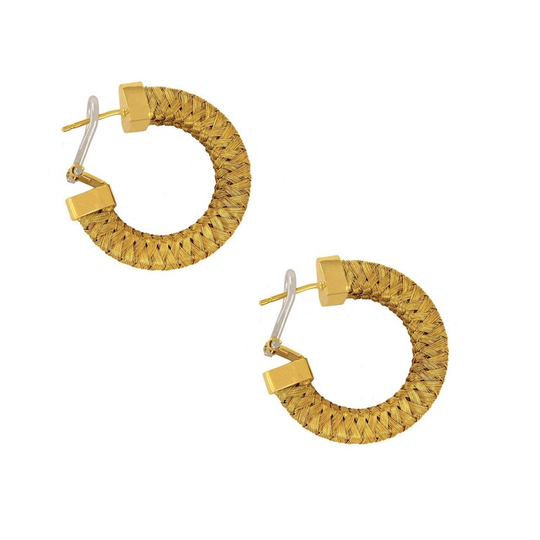 Roberto Coin 18k Yellow Gold Woven Hoop Earrings For Sale at 1stDibs