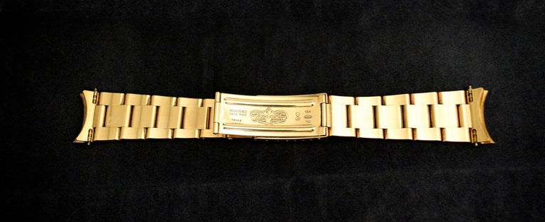 Rolex Daytona 18K Yellow Gold Black Dial "Floating Cosmograph" 16528 ...