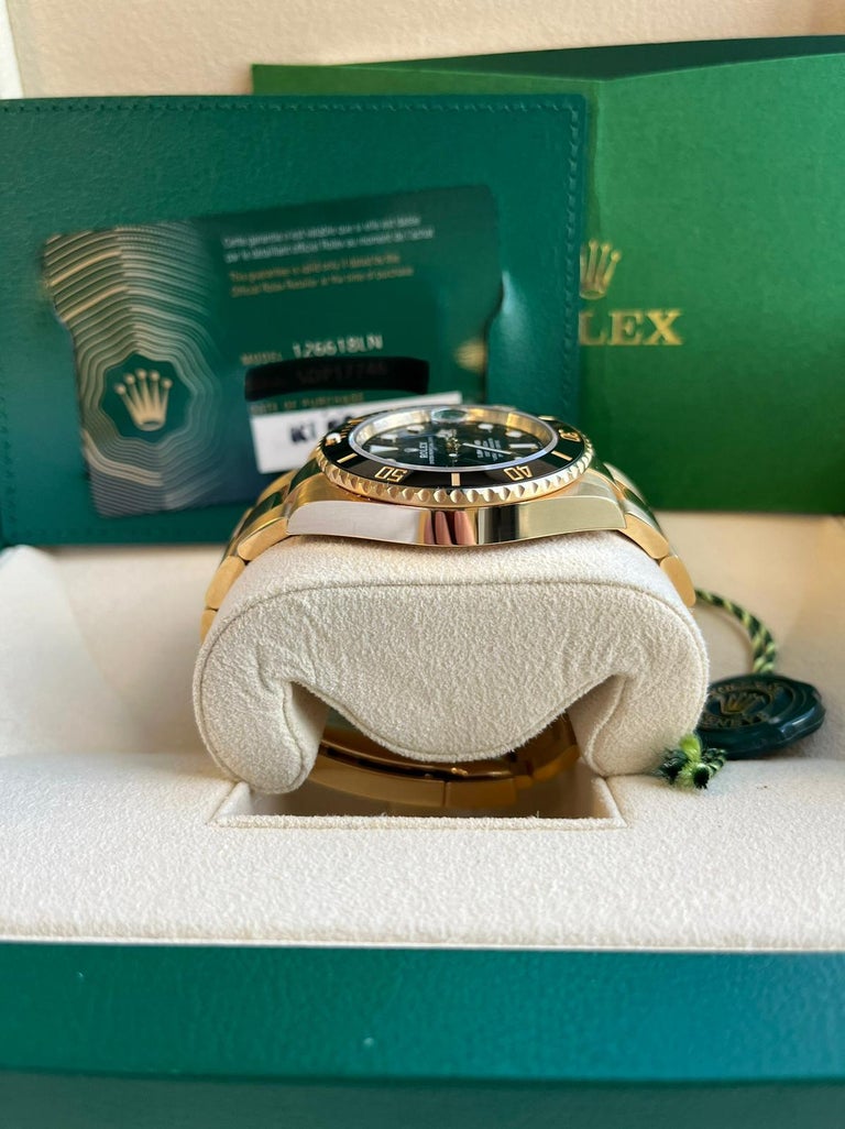 Rolex Submariner Date Yellow Gold Black Dial Men's Oyster Watch ...