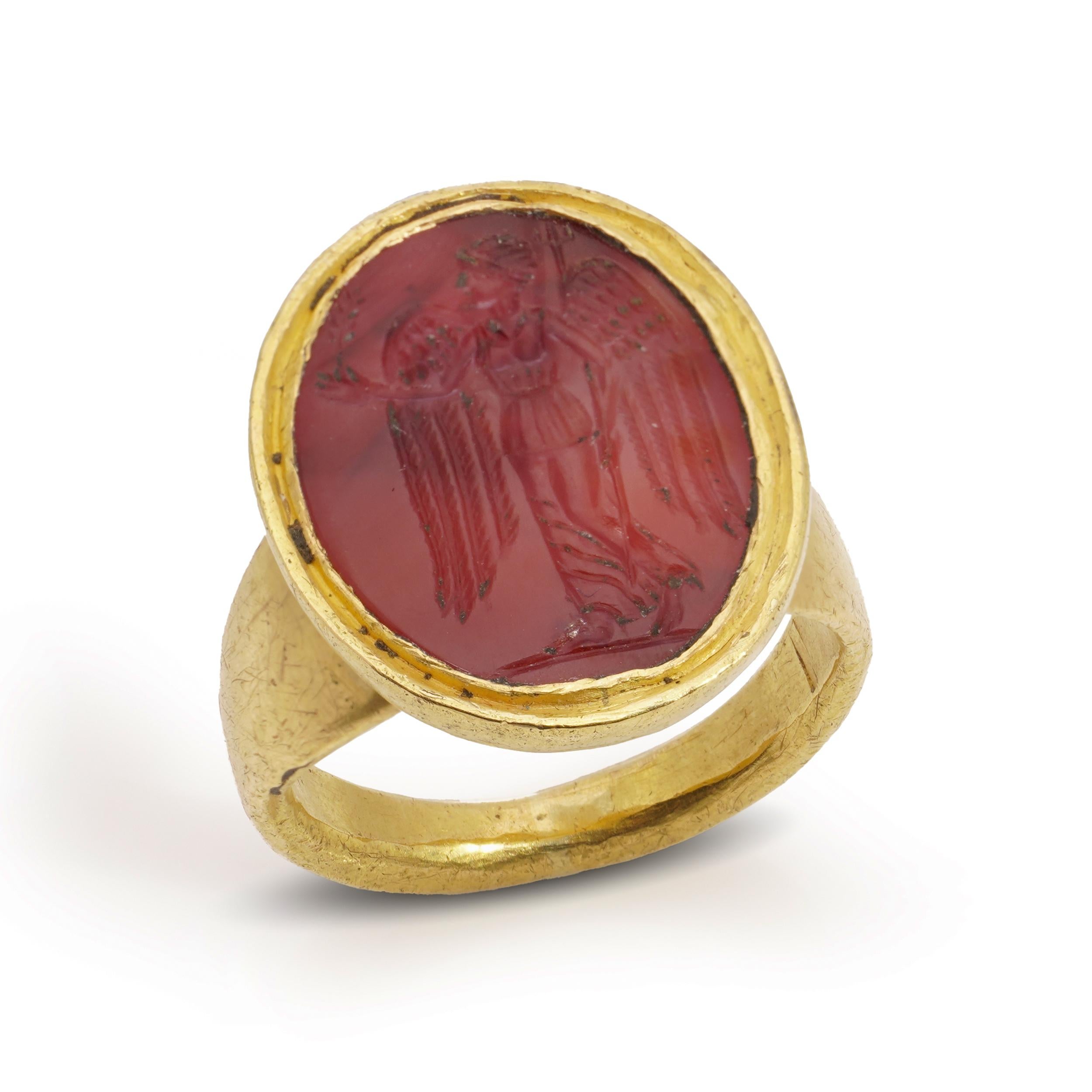 19th century 18kt. gold signet ring featuring Ceres goddess For Sale at ...