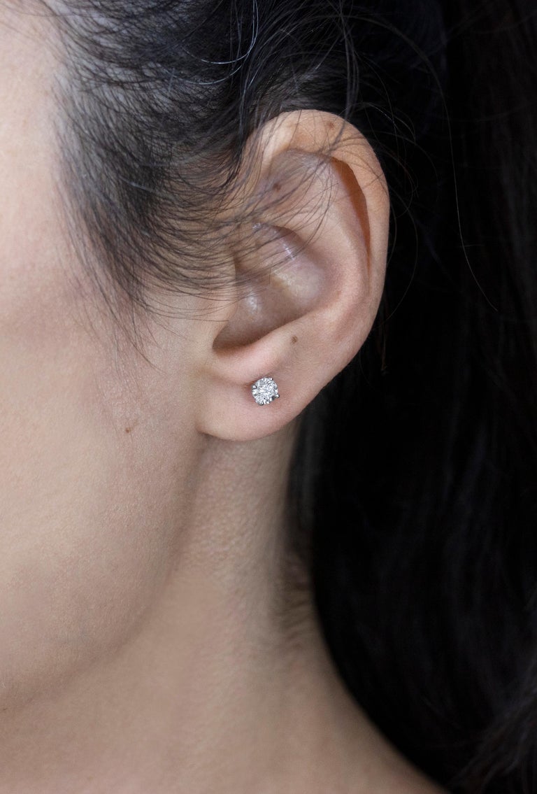 Roman Malakov 0.80 Carat Total Round Diamond Stud Earrings For Sale at ...