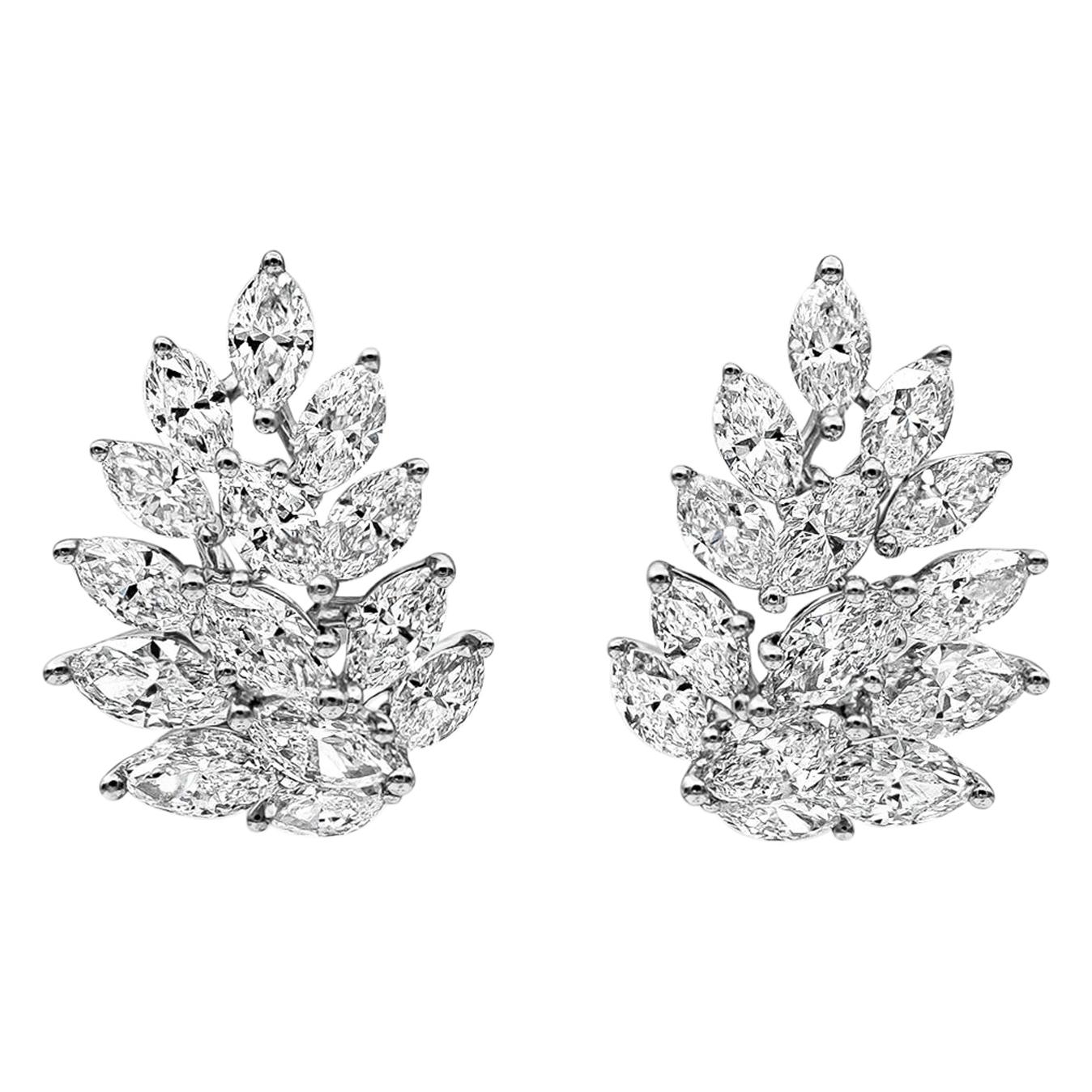 18 Karat White Gold Diamond Cluster Stud Earrings For Sale at 1stDibs