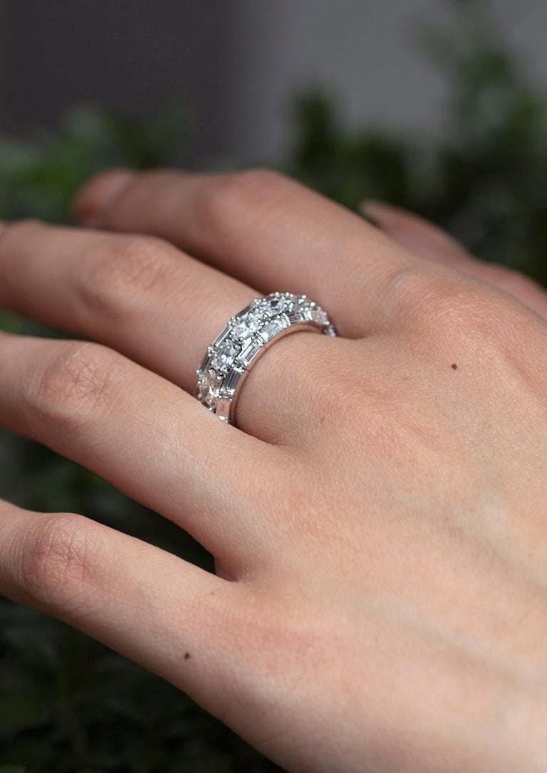 Roman Malakov 5 35 Carats Total Oval And Round Diamond Expandable Ring