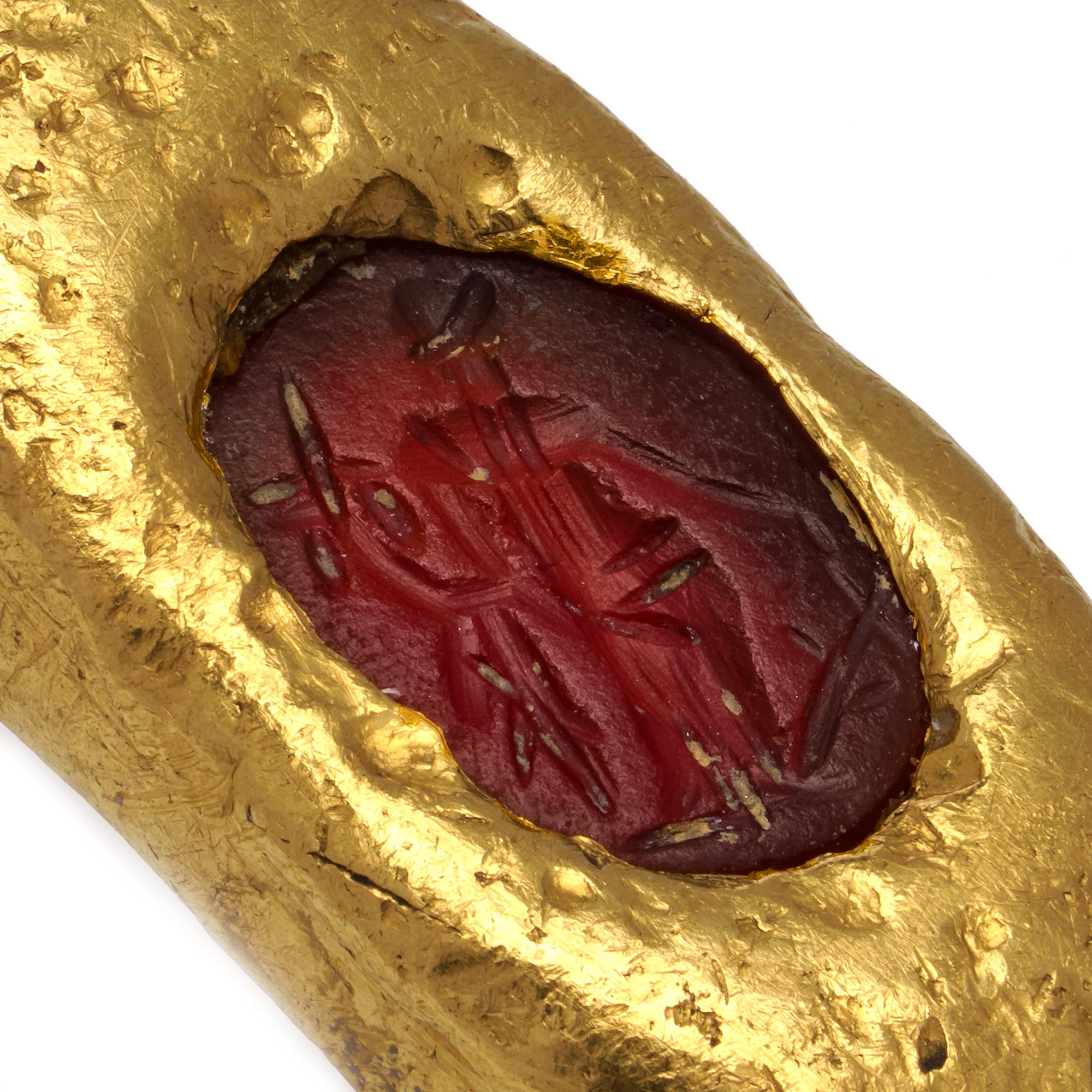 Roman-style 24kt gold ring featuring a carnelian intaglio For Sale at ...