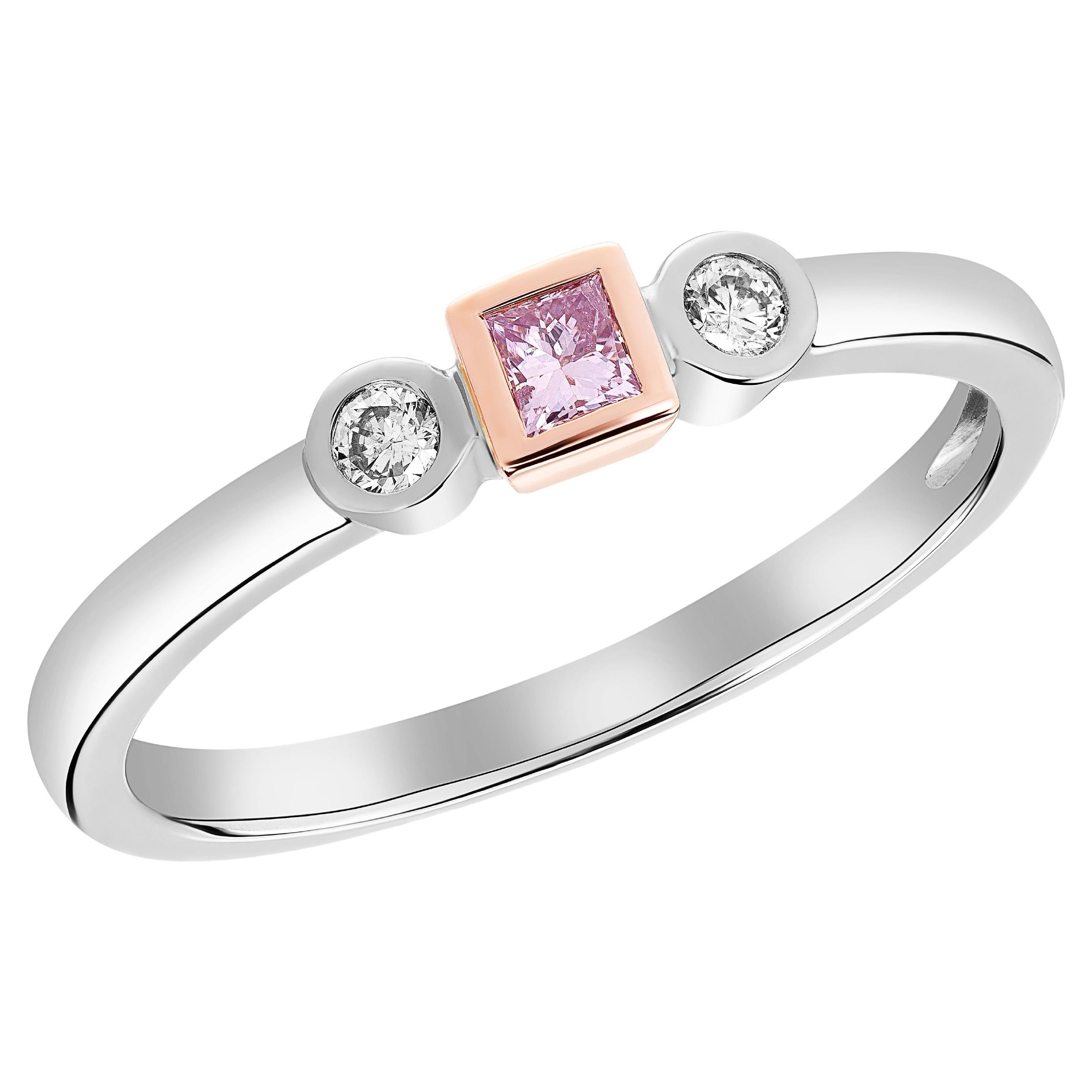 Grand Sample Sale Ring Featuring Chocolate Diamonds For Sale at 1stDibs