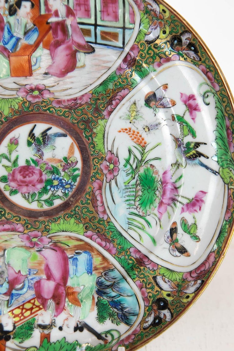 Rose Medallion Plate For Sale at 1stDibs