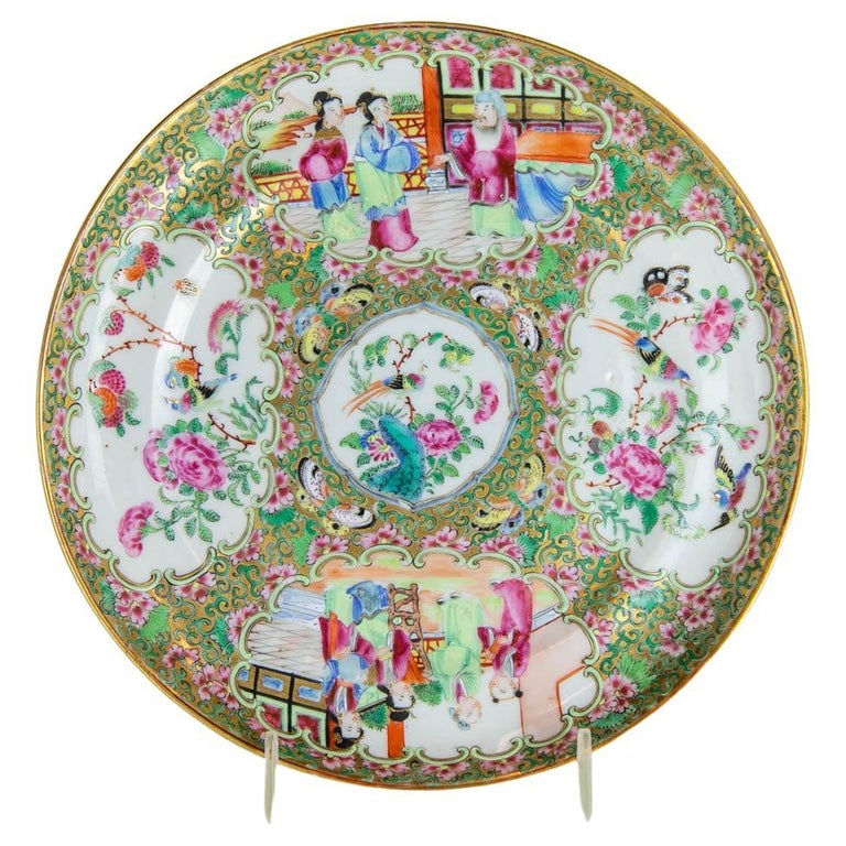 Rose Medallion Plate For Sale at 1stDibs