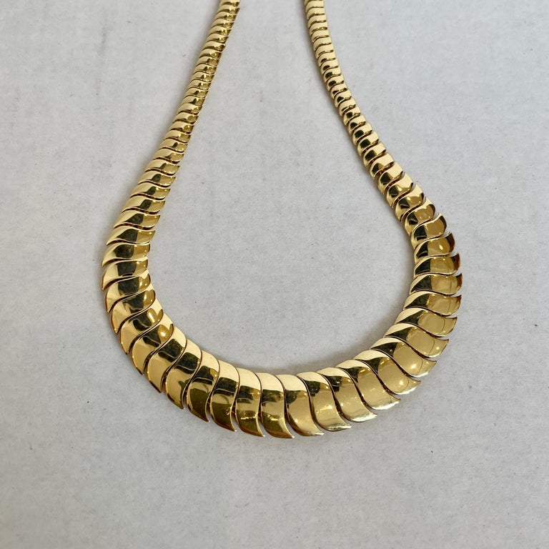 Roseark Flexible S Necklace in 18k Gold For Sale at 1stDibs