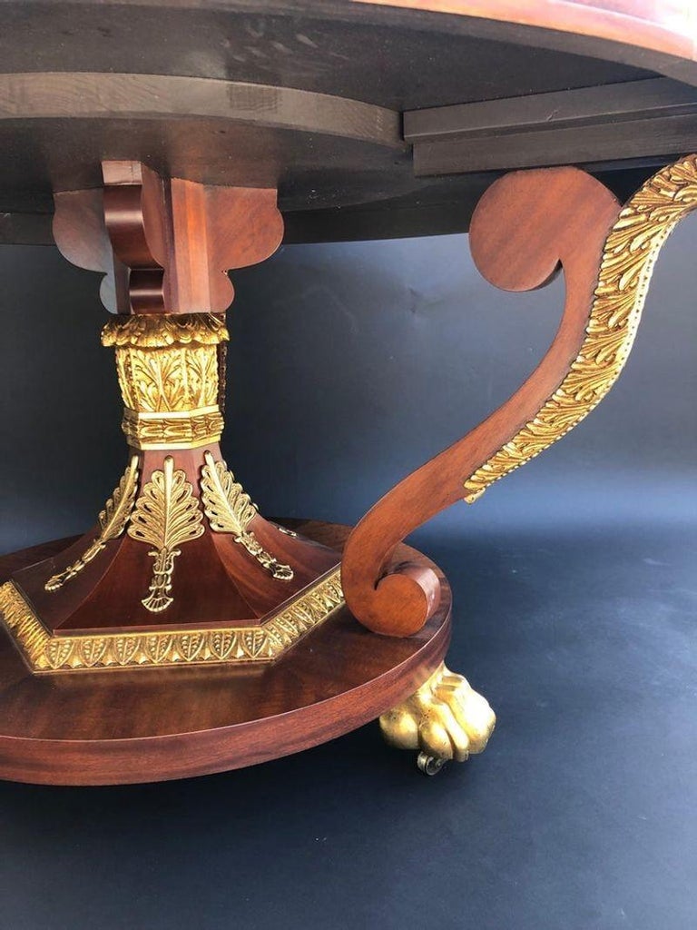 Round Baker Center Table with Faux Marble Top For Sale at 1stDibs