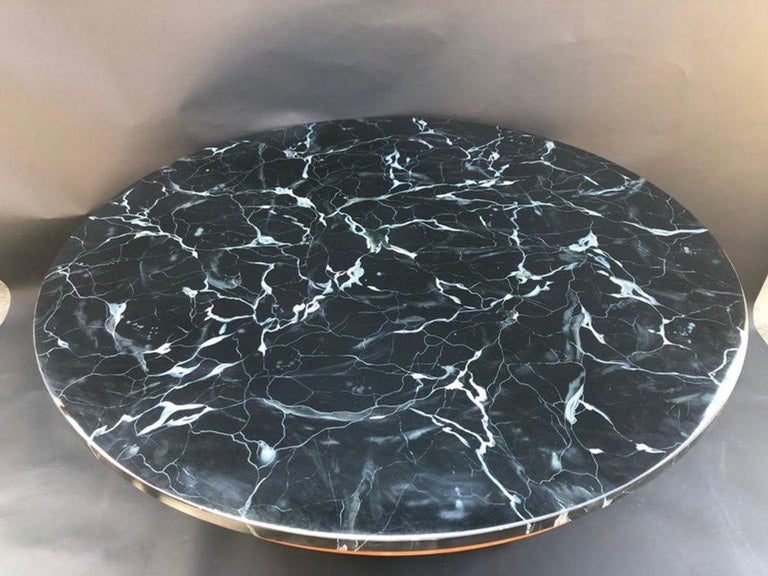 Round Baker Center Table with Faux Marble Top For Sale at 1stDibs
