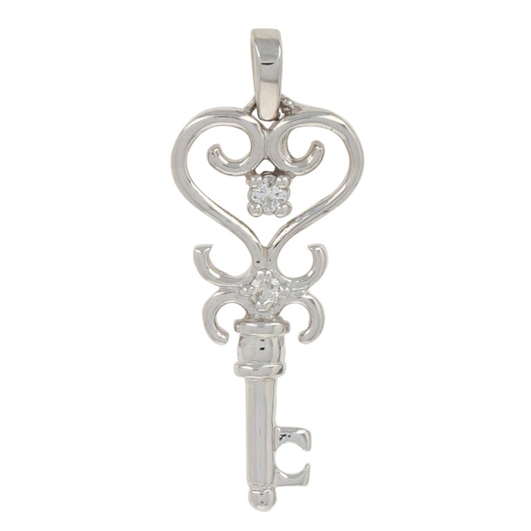 Round Brilliant Diamond-Accented Skeleton Key Pendant, 14k Gold Heart ...