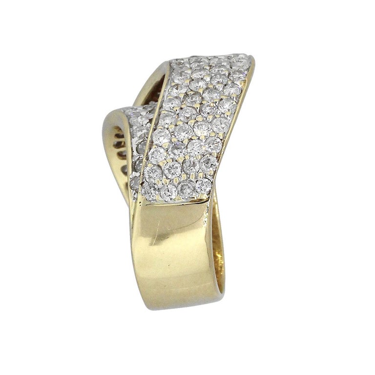 Round Cut Diamond Pave Crossover Ring For Sale at 1stDibs