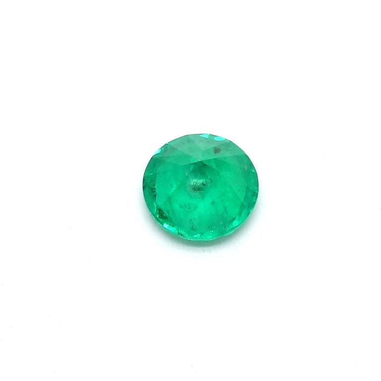 Round Cut Natural Emerald Loose Gemstone 0.91 Carat For Sale at 1stDibs