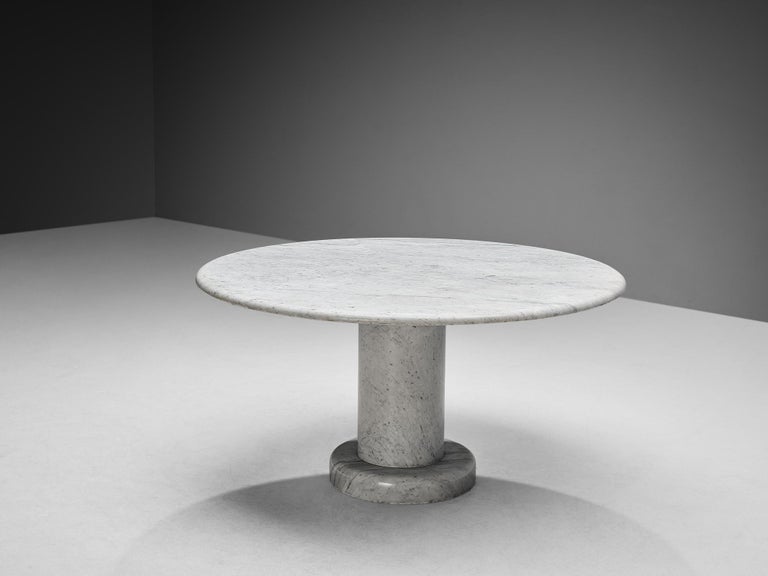 Round Dining Table in White Marble For Sale at 1stDibs