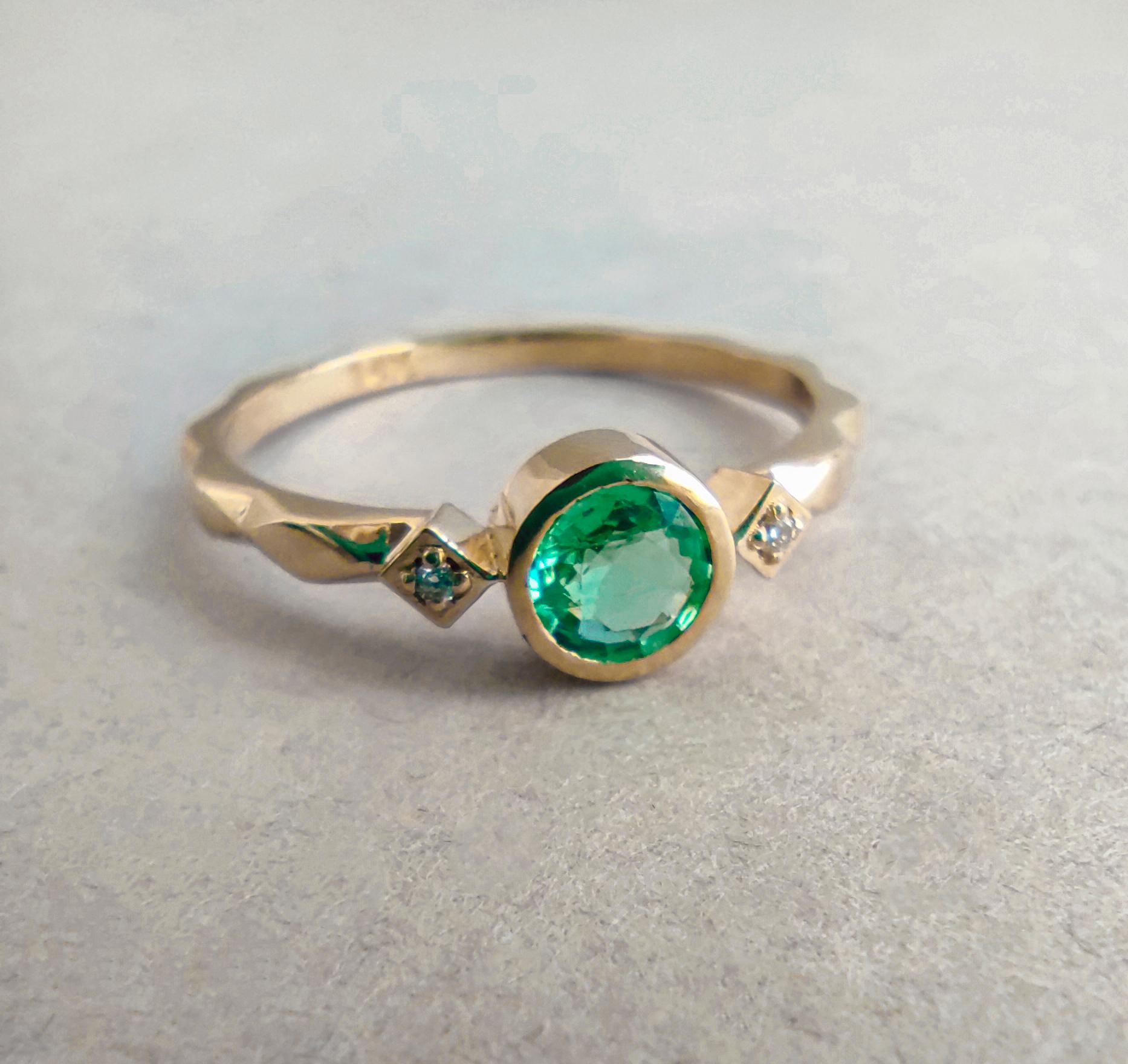 Round Emerald Ring in 14k Gold, Genuine Emerald Ring For Sale at ...