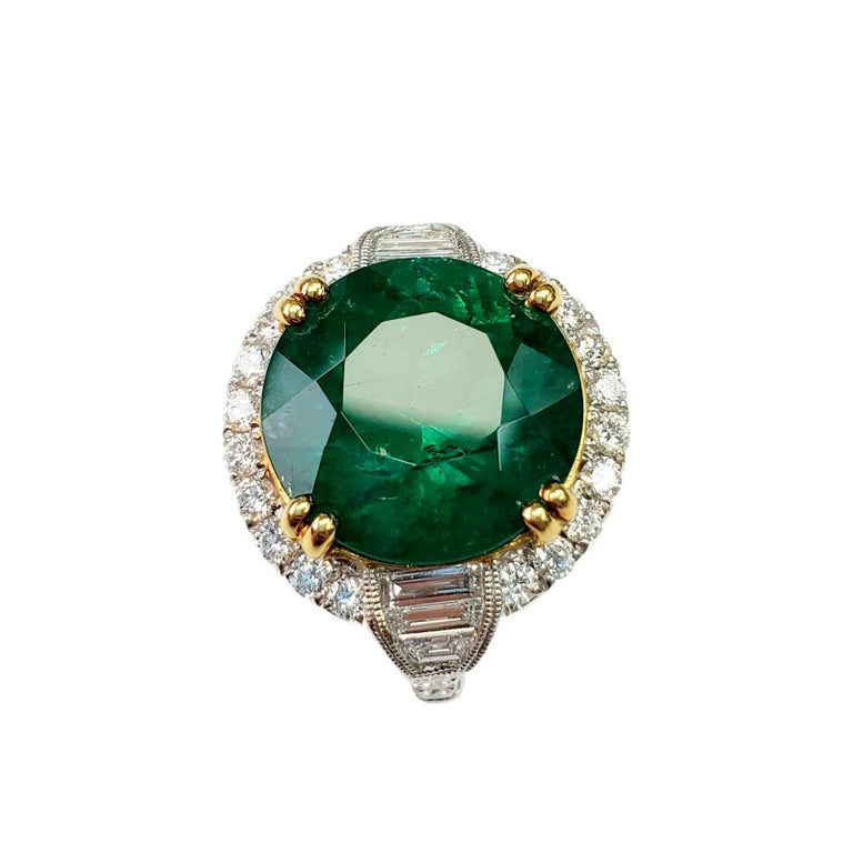 Round Emerald Ring with Diamonds For Sale at 1stDibs