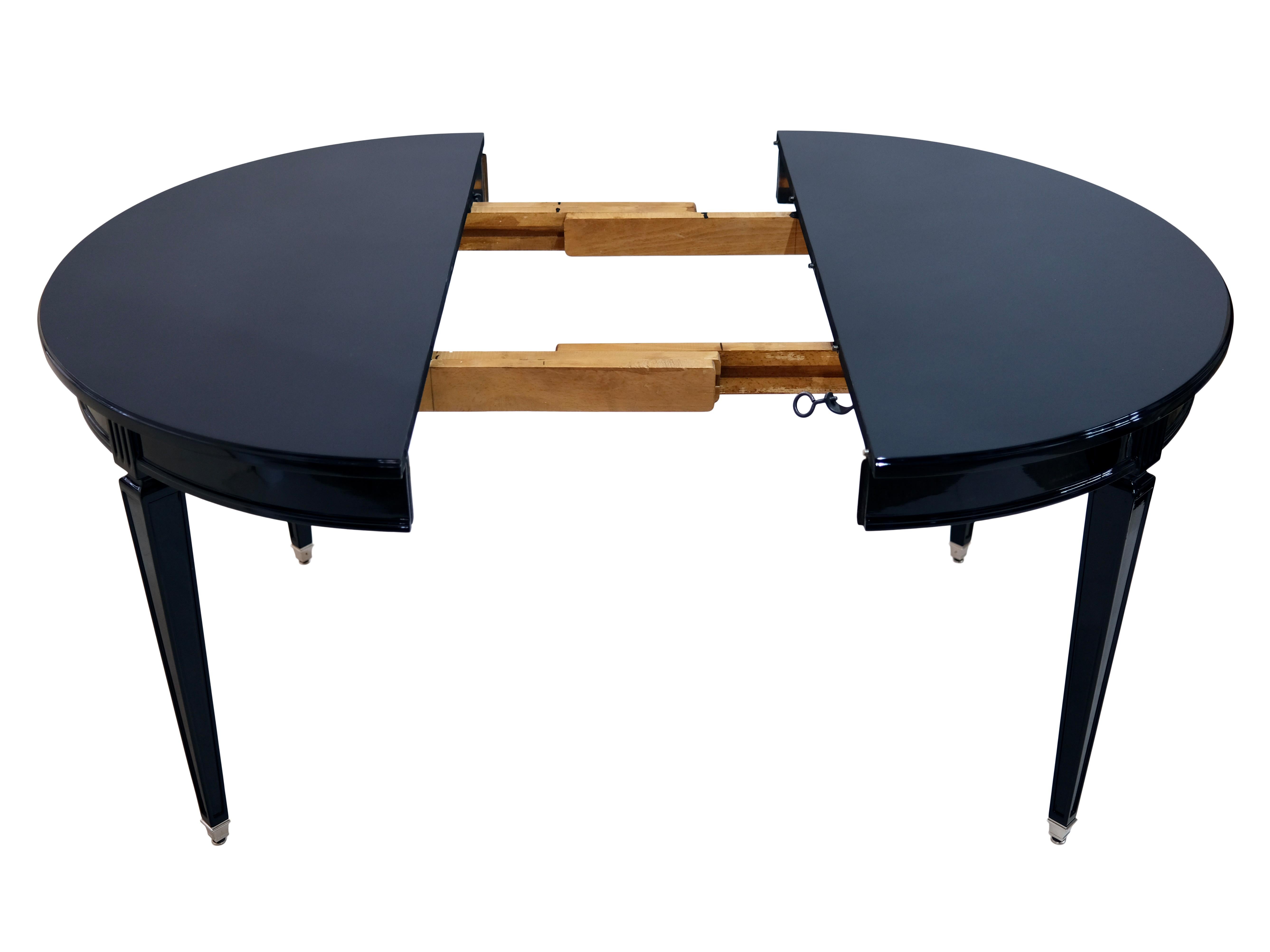 Round Extendable French Art Deco Dining or Center Table in Black Piano ...