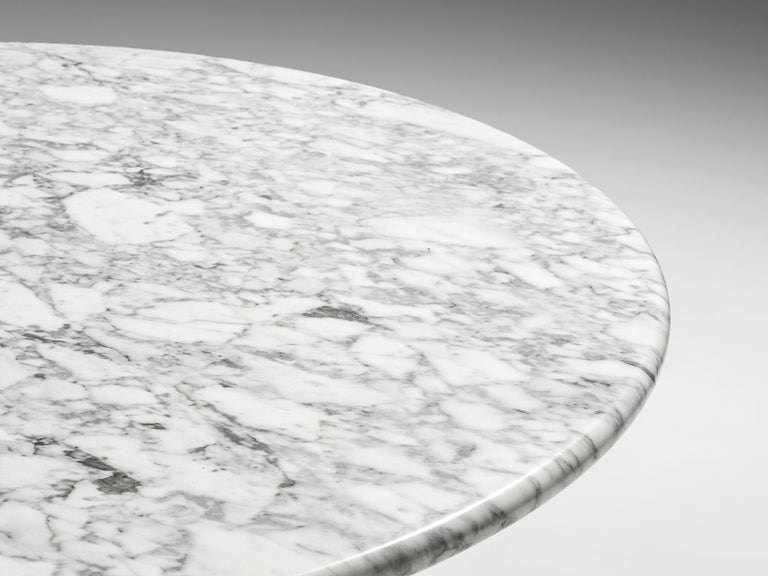 Round Italian Dining Table in White Marble For Sale at 1stDibs