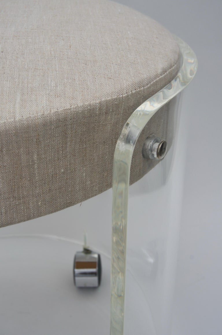 Round Lucite Vanity Chair at 1stDibs | round vanity with chair, clear ...