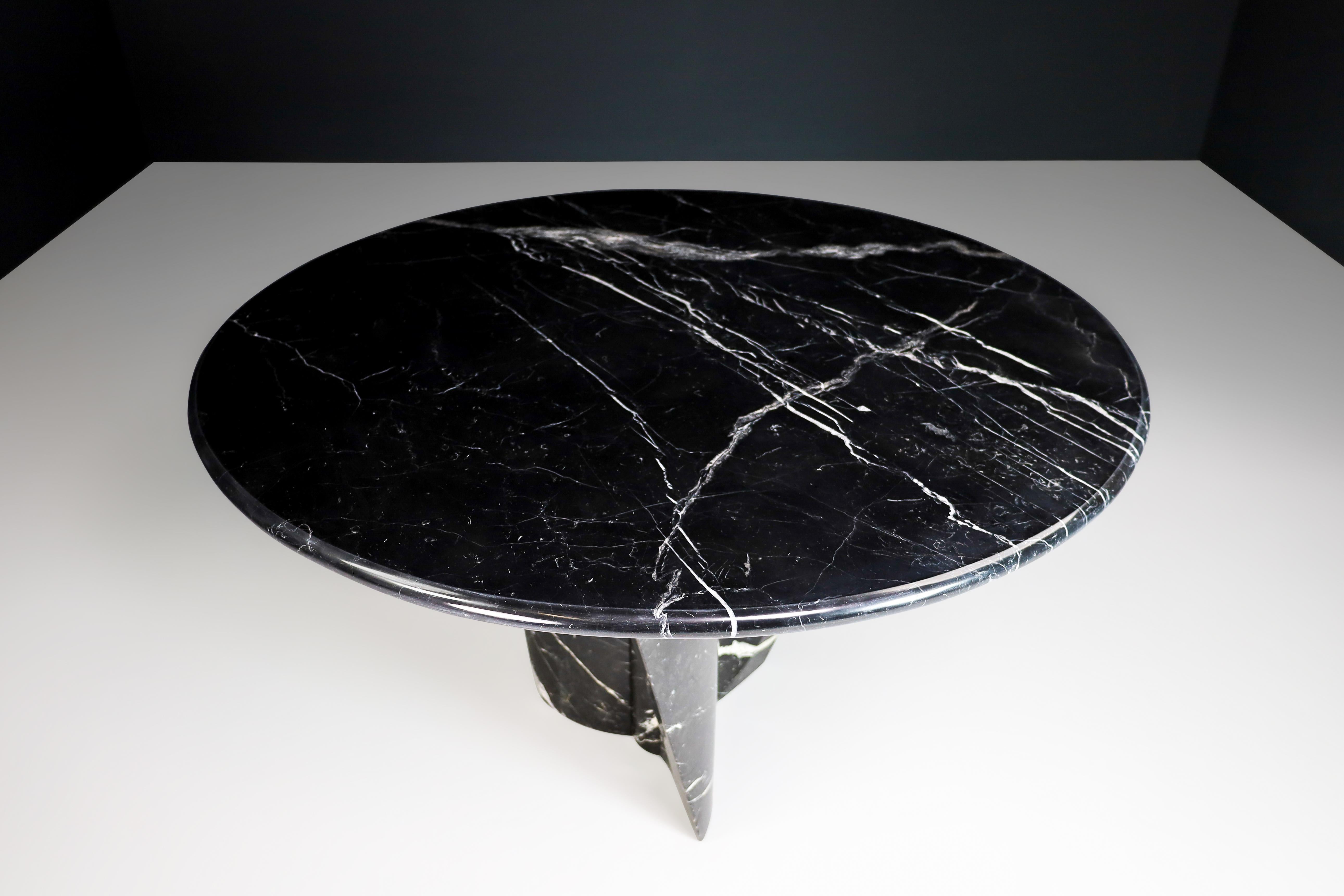 Round Nero Marquina Marble Dining Room or Center Table by Cattelan ...