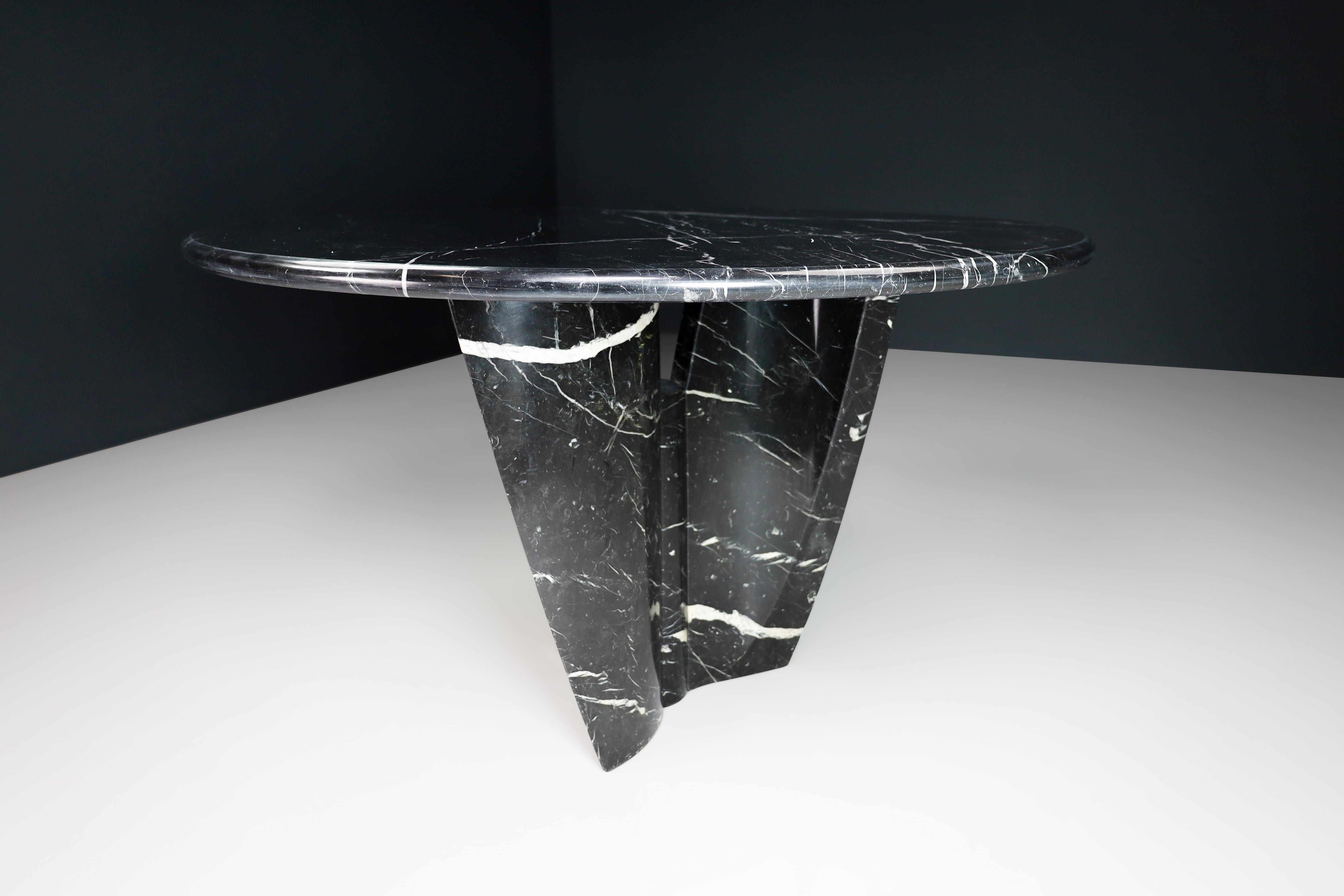 Round Nero Marquina Marble Dining Room or Center Table by Cattelan ...