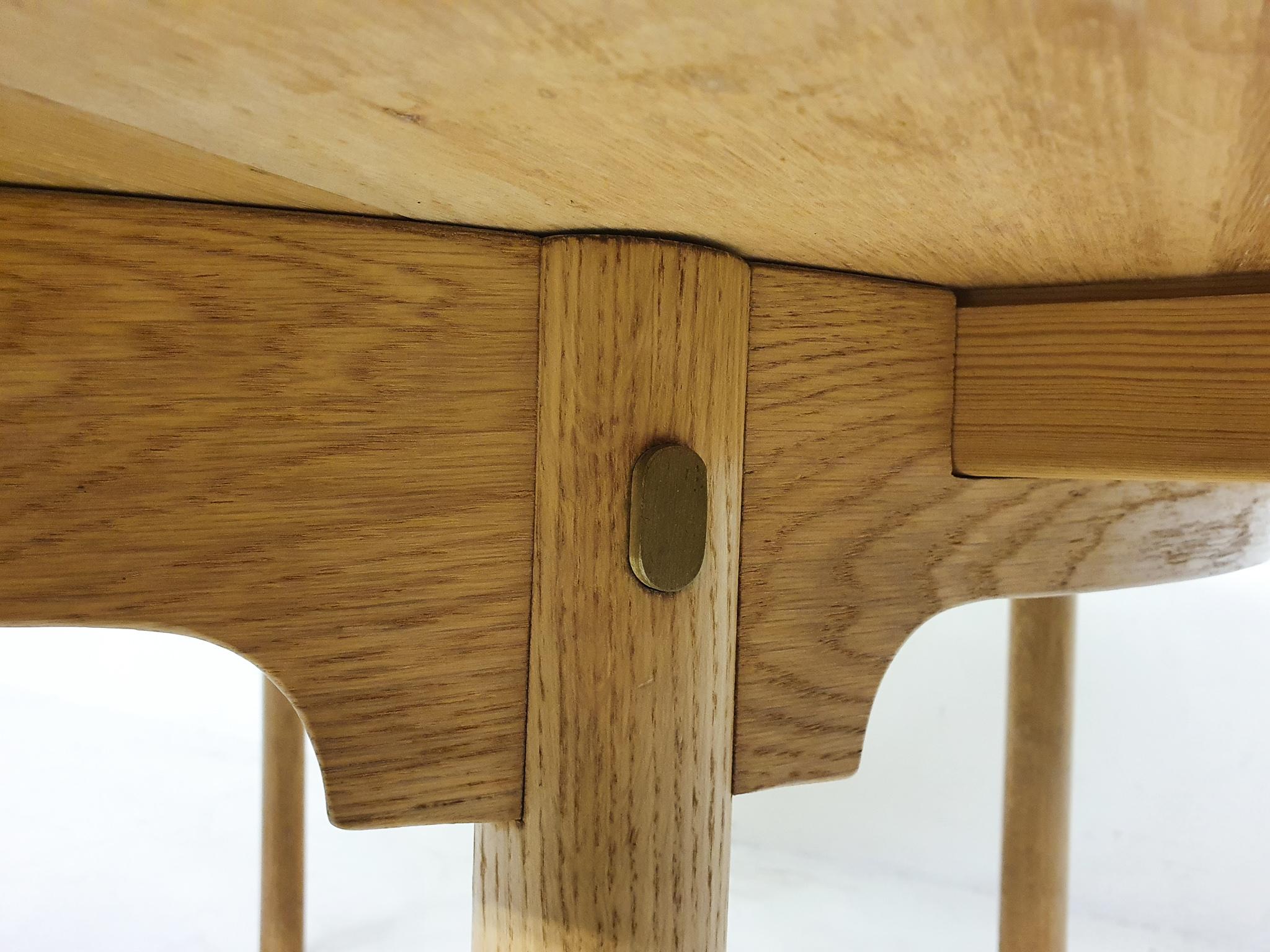 Round oak extendable dining table by Borge Mogensen for Karl Andersson ...