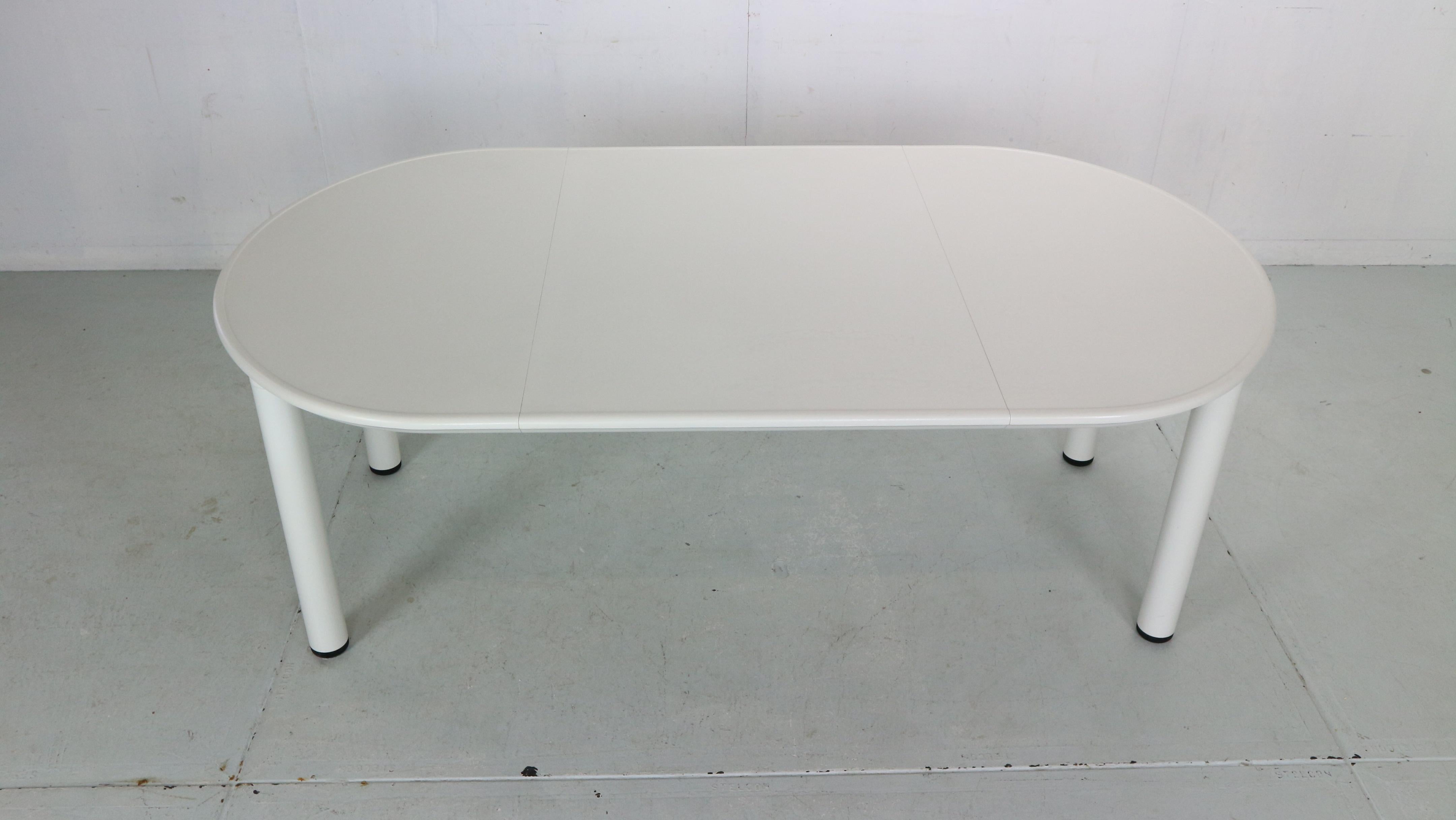 Round/ Oval Extendable Dinning Table #720 by Dieter Rams for Vitsoe ...