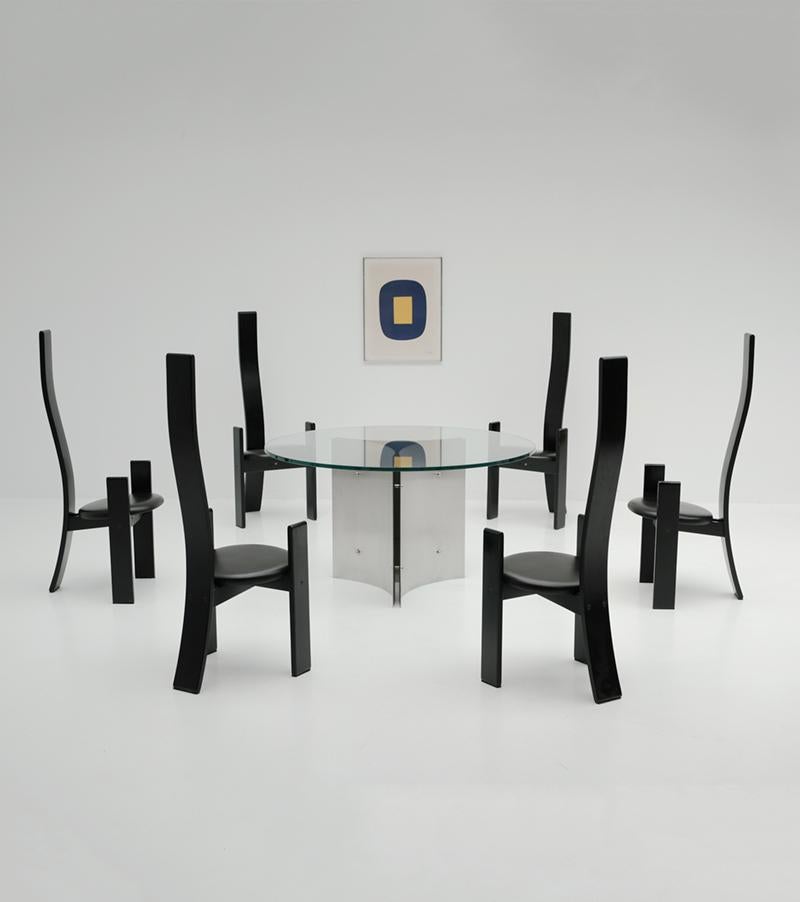 Round pedestal dining table in steel and glass from the 1970s For Sale ...