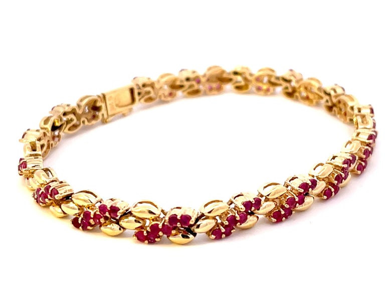 Round Red Ruby Gold Link Bracelet in 14k Yellow Gold For Sale at 1stDibs
