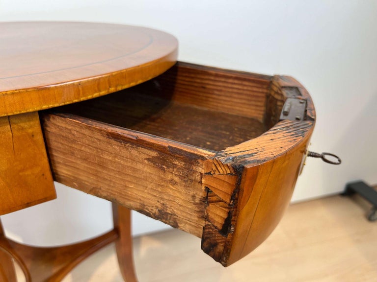 Round Three-Legged Biedermeier Side Table, Walnut, South Germany, circa ...