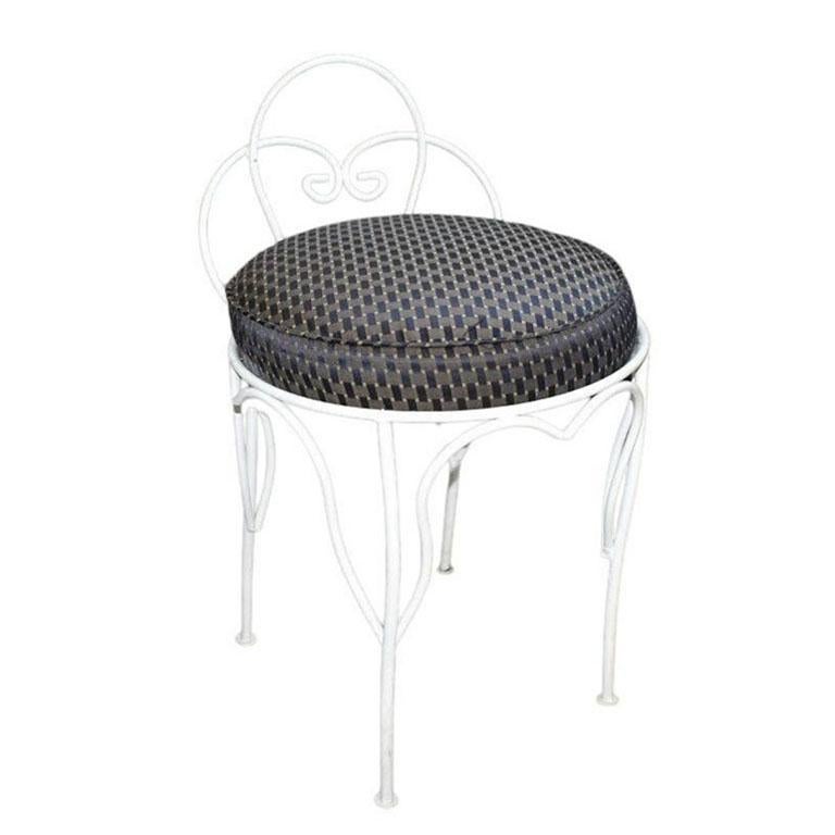 Round White Iron Heart Motif Upholstered Vanity Chair For Sale at 1stDibs