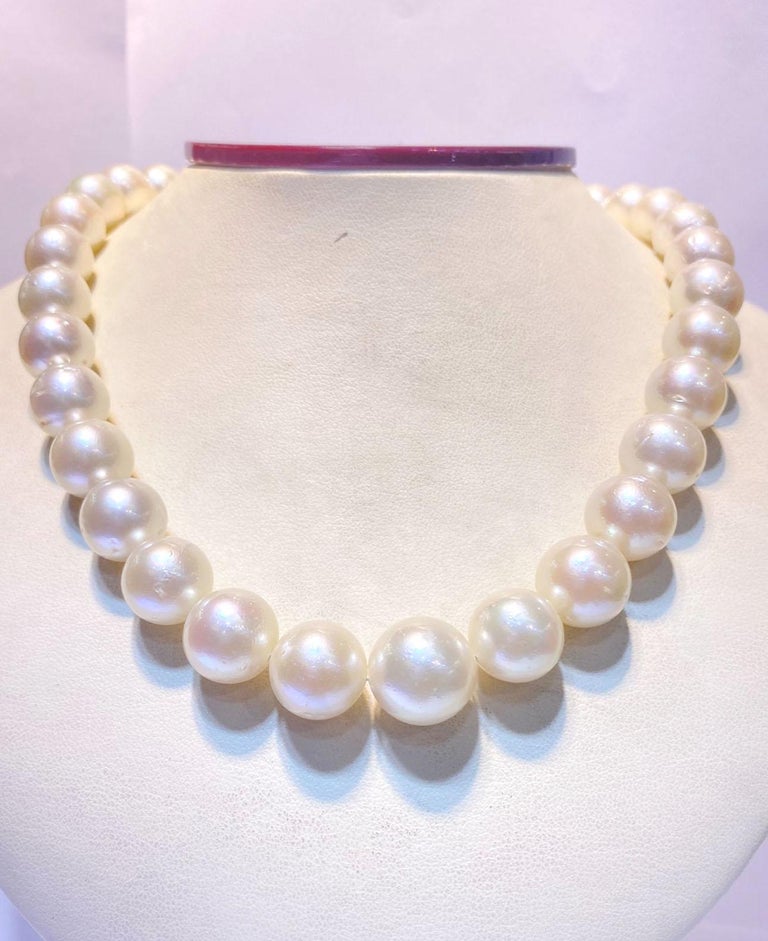 Round White South Sea Pearl, 33pcs For Sale at 1stDibs