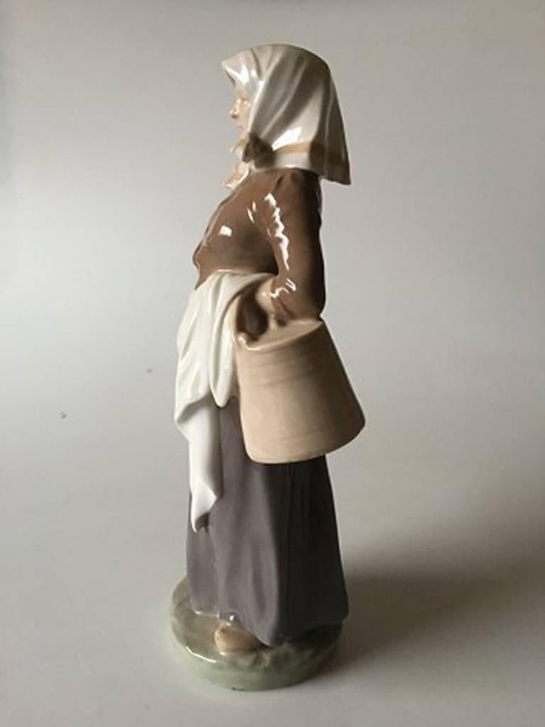 Royal Copenhagen Figurine Milk Maid #899 For Sale at 1stDibs
