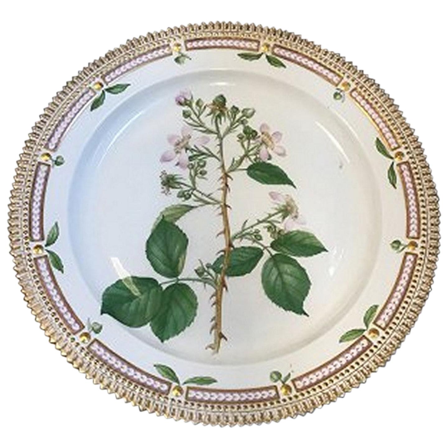 Flora Danica Pickle Dish with Handle No 3543 For Sale at 1stDibs