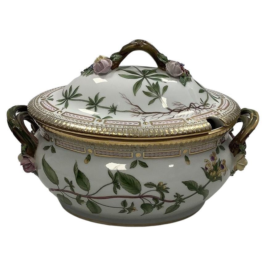Ceramic Soup Tureens - 335 For Sale at 1stDibs | ceramic tureens, price ...
