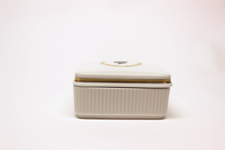 Royal Copenhagen Silhouette Covered Ceramic Box For Sale at 1stDibs