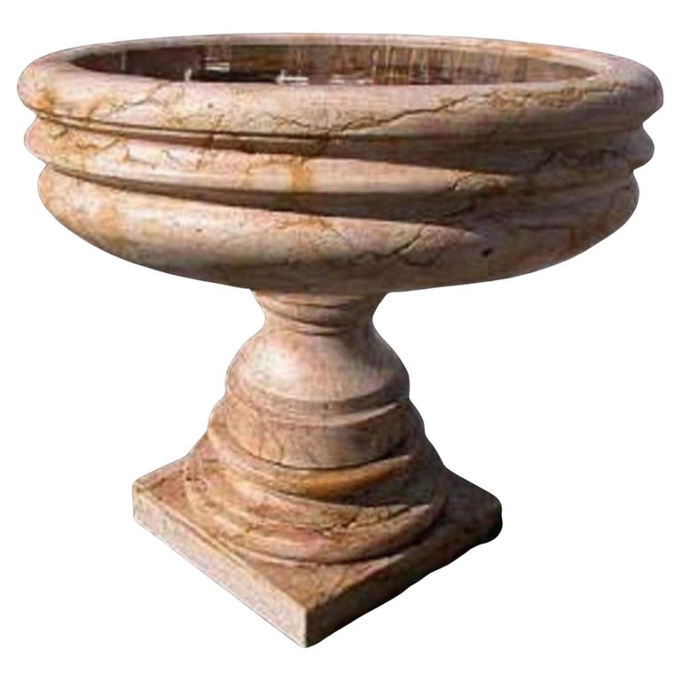 Royal Yellow Fountain Early 20th Century For Sale at 1stDibs