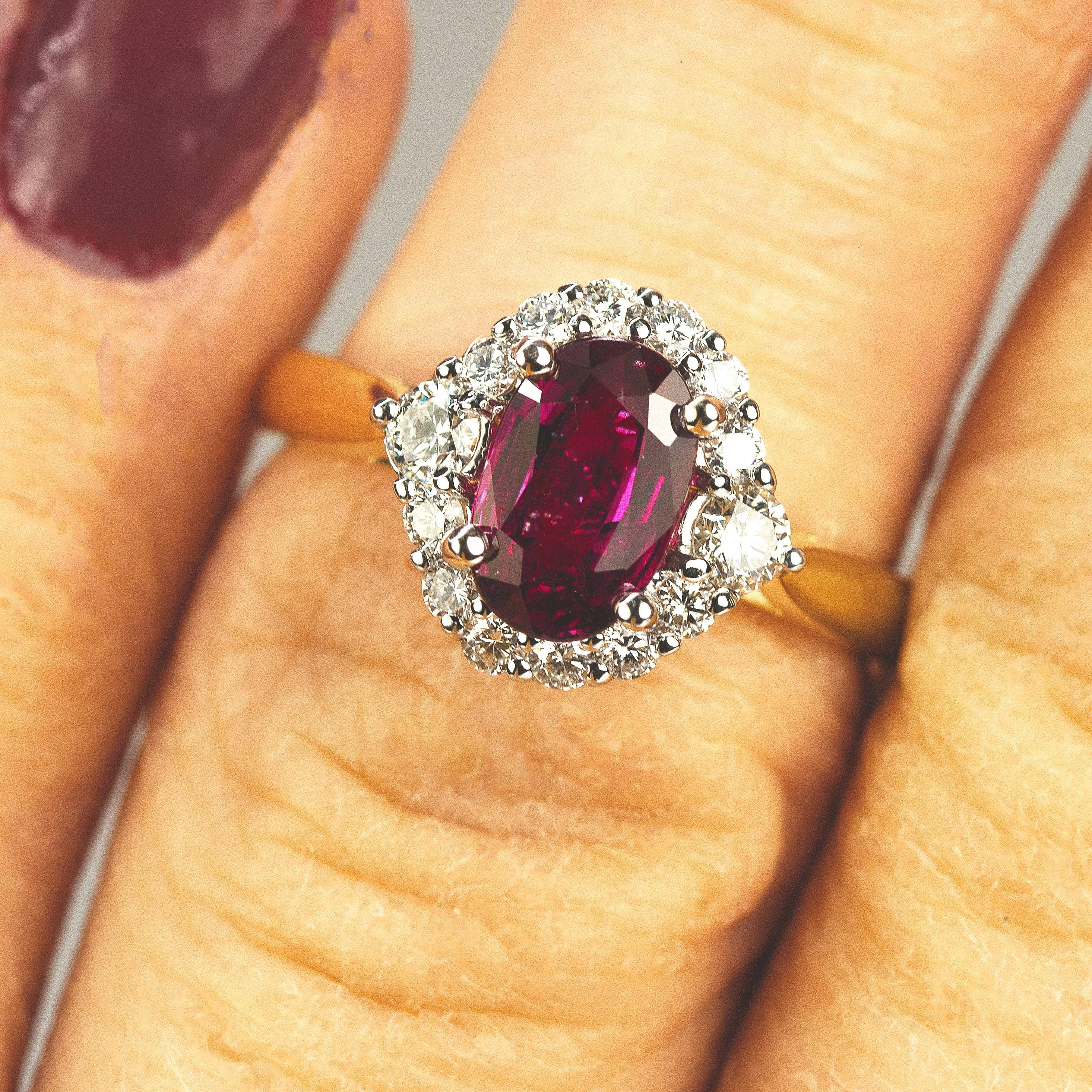 Ruby and Diamond Gold Ring For Sale at 1stDibs