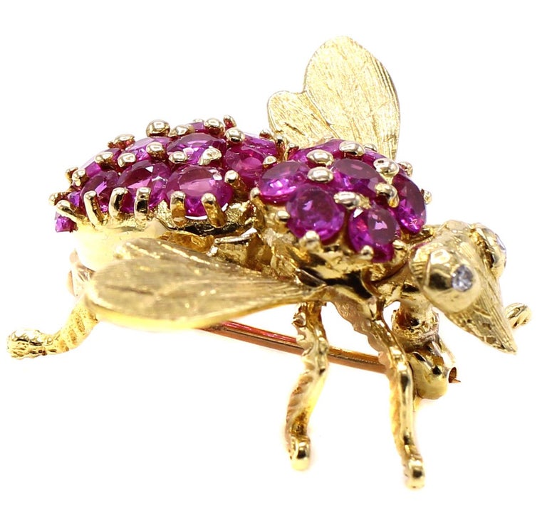 Ruby 18 Karat Yellow Gold Insect Brooch For Sale at 1stDibs