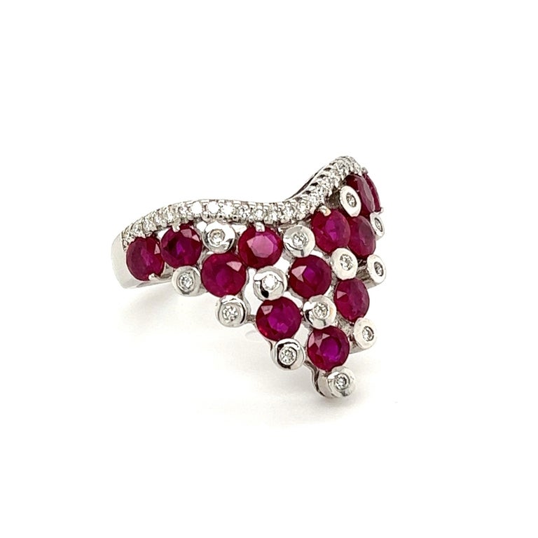 Ruby and Diamond V-Shape Gold Vintage Cocktail Ring For Sale at 1stDibs